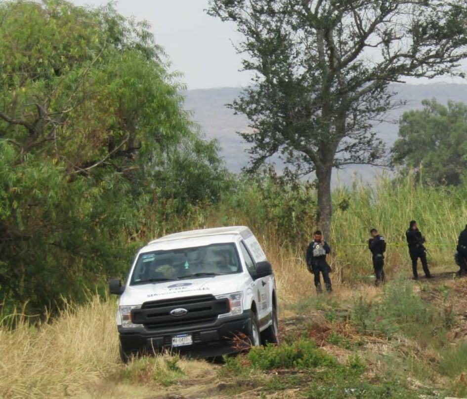 Encuentran un ejecutado semidesnudo y con narcomensaje en Jacona ...