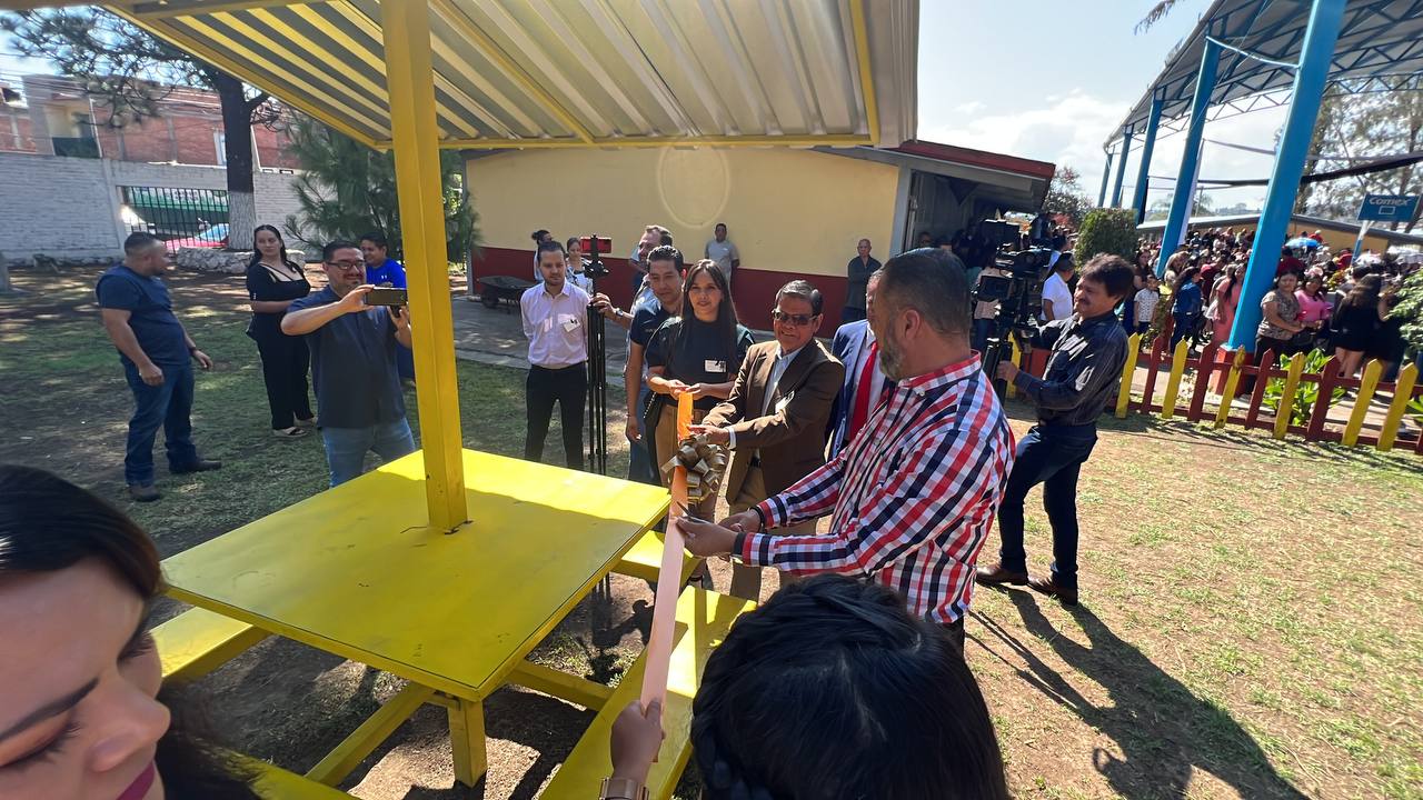 Alcalde Leon Balbanera, realizó inauguraciones en las primarias Melchor ...